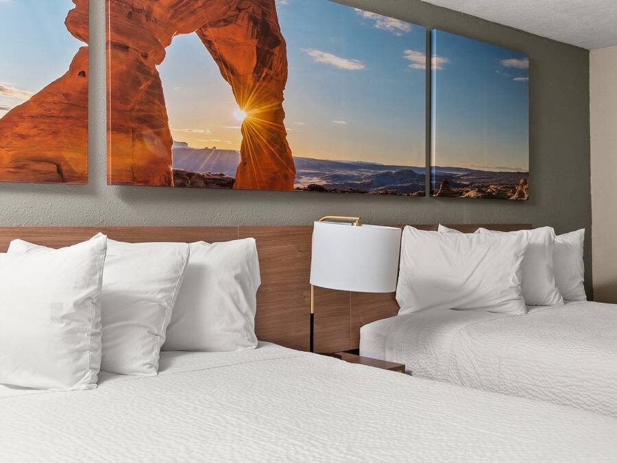 Quarto, 2 camas queen-size, não fumadores | 1 quarto, com mobília individualizada, Wi-fi grátis