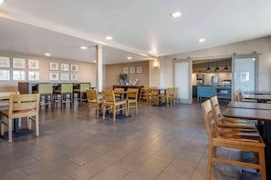 Pequeno-almoço tipo buffet diário incluído 