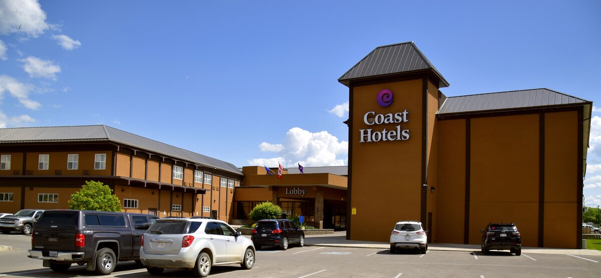 Coast Lethbridge Hotel & Conference Centre Reviews, Deals & Photos 2023 ...