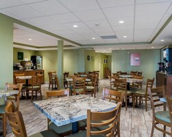 Pequeno-almoço tipo buffet diário incluído