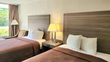 Quarto Duplo, 2 camas de casal | Ferro/tábua de engomar, berços/camas para crianças grátis, Wi-fi grátis