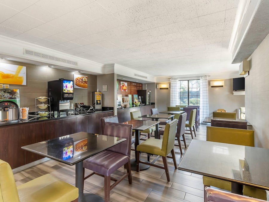 Café da manhã continental grátis