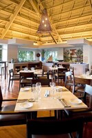 Café da manhã, almoço e jantar