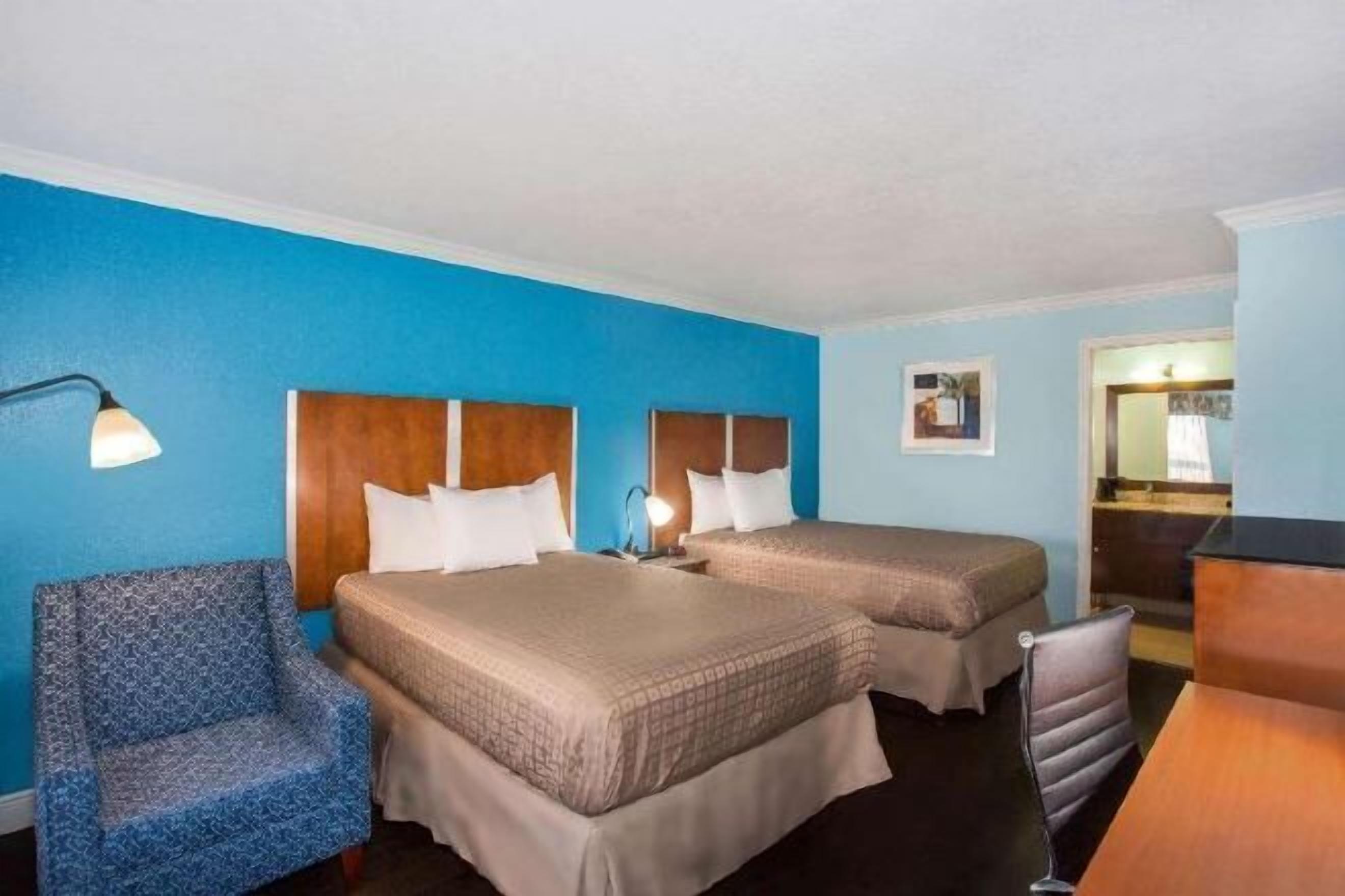 Com decoração personalizada, com mobília individualizada, secretária 