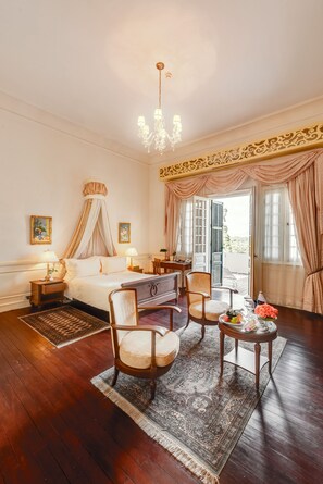 Quarto superluxo (Afternoon Tea) | Frigobar, cofres nos quartos, escrivaninha, cortinas blackout