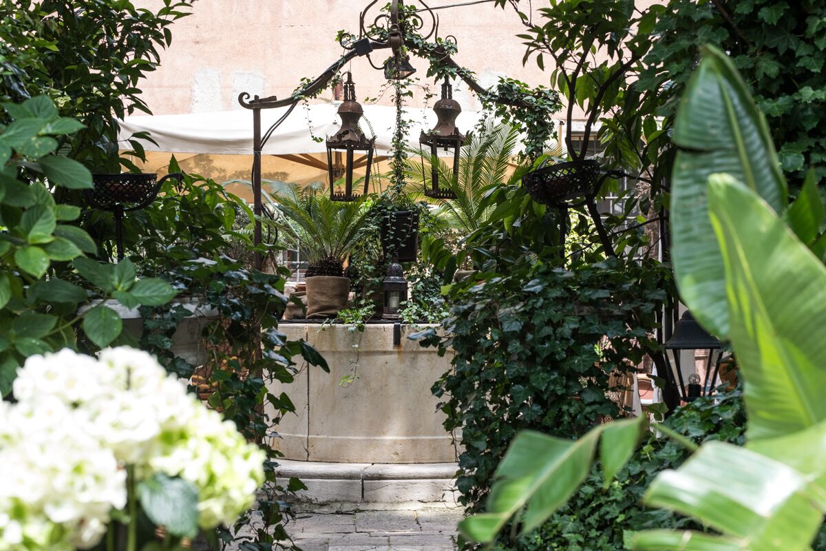 Quarto Clássico com Cama de Casal, vista para o jardim | Vista para o jardim