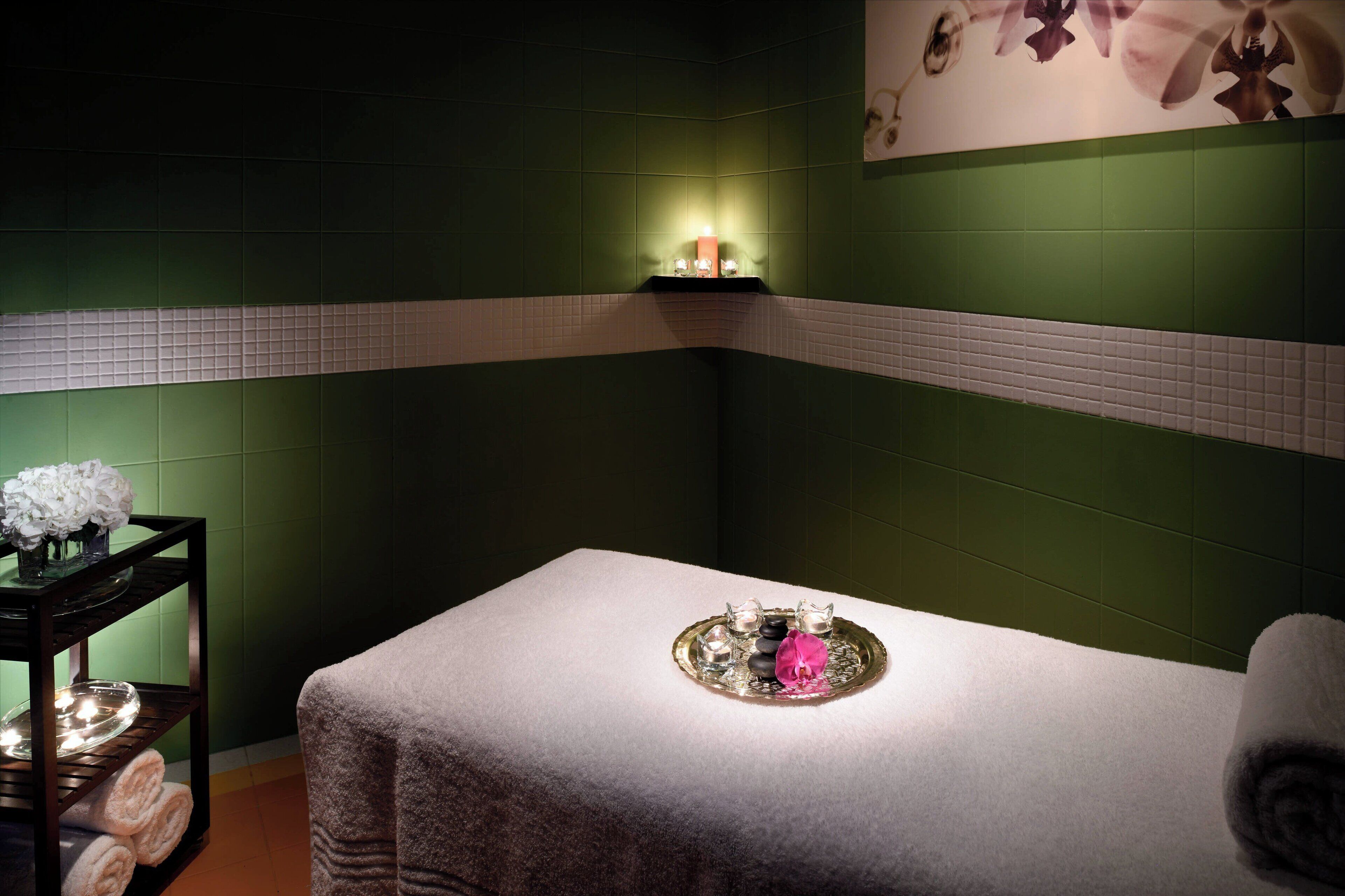 Tratamentos corporais, massagens musculares profundas, massagens suecas 