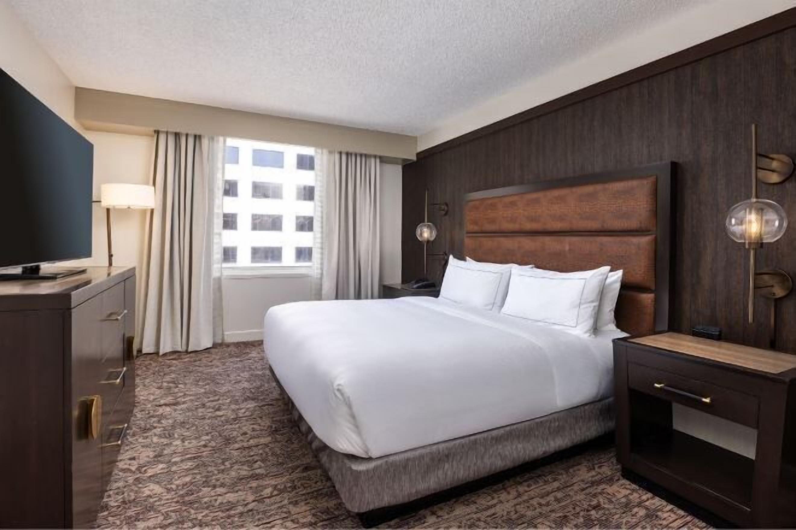 1 quarto, roupa de alta qualidade, cofre no quarto 