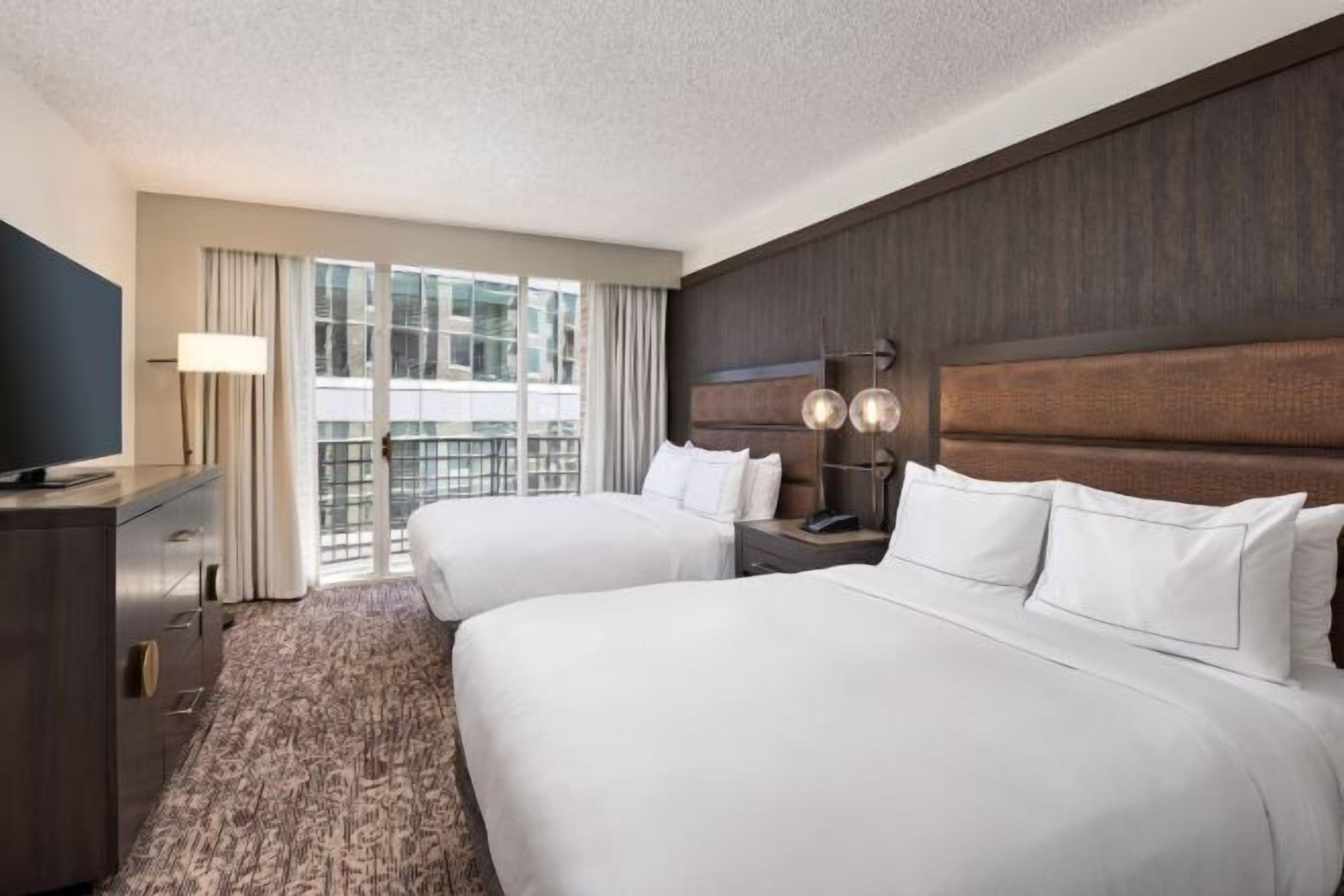 1 quarto, roupa de alta qualidade, cofre no quarto 