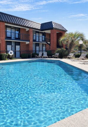 Piscina externa sazonal