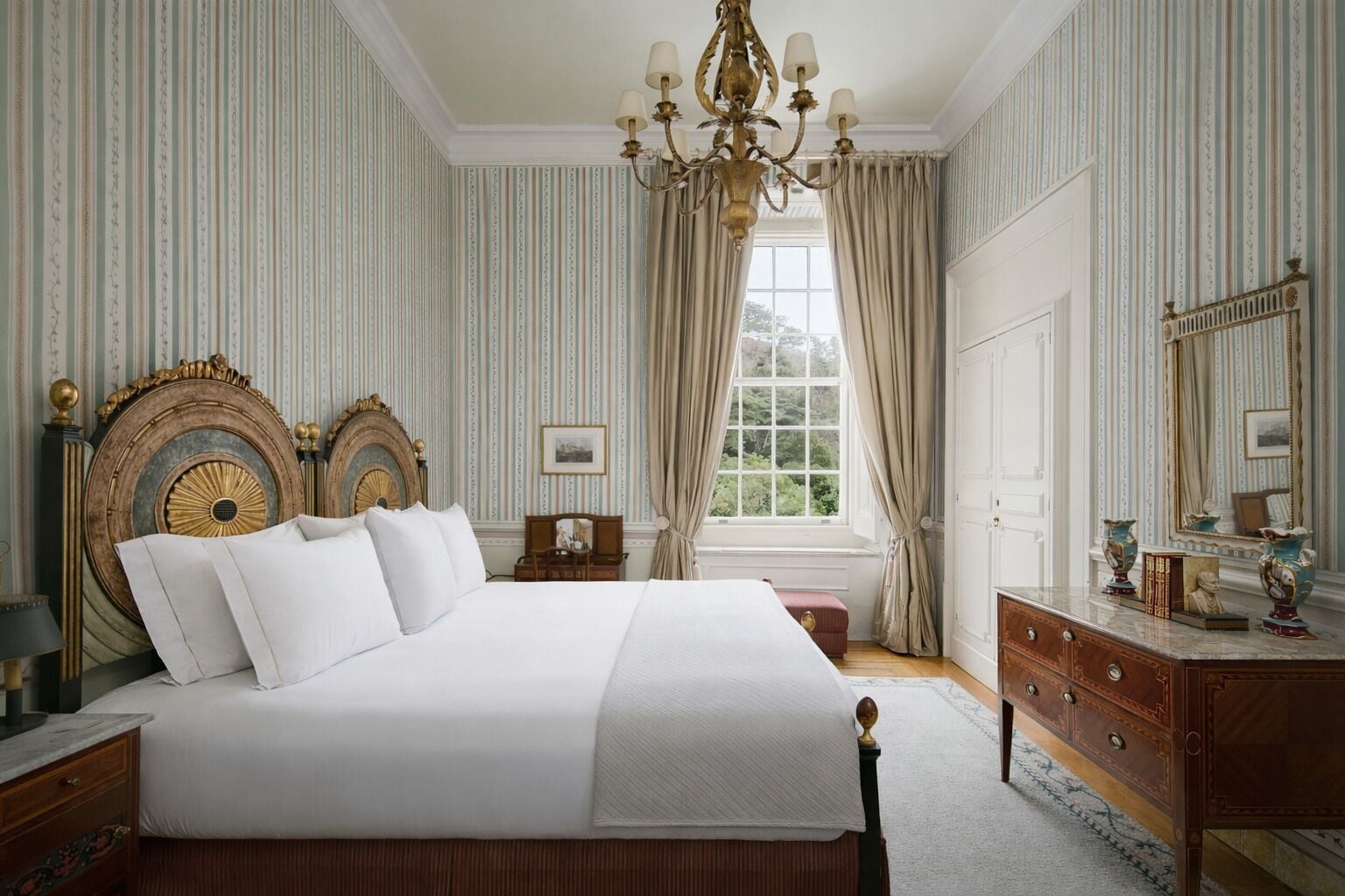 Suite Signature | Minibar, cofre no quarto, secretária, ferro/tábua de engomar 