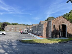 Gold Star Inn & Suites in Groton: Find Hotel Reviews, Rooms, and Prices ...