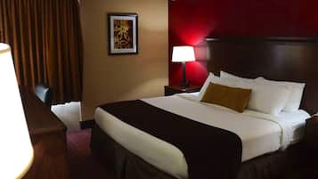 Secretária, cortinas/cortinados opacos, ferro/tábua de engomar, Wi-fi