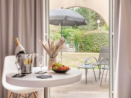 Quarto Superior, terraço | Cortinas/cortinados opacos, quartos insonorizados