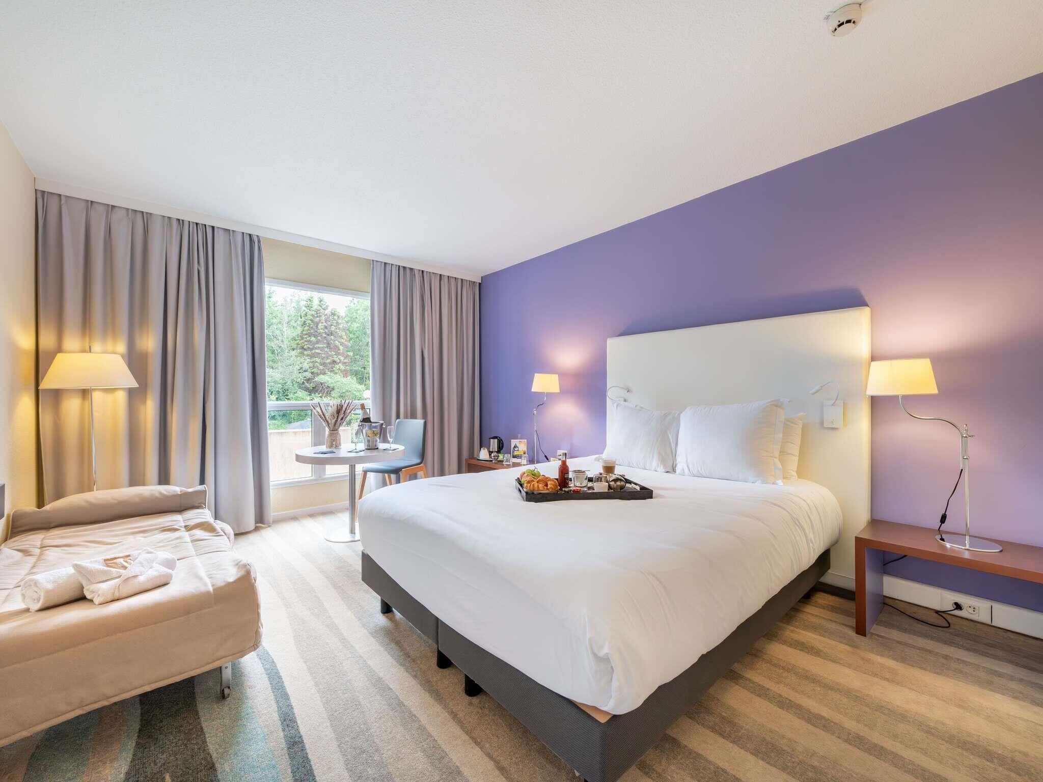 Quarto standard, 1 cama de casal e sofá-cama | Cortinas blackout, quartos à prova de som, ferros/tábuas de passar roupa