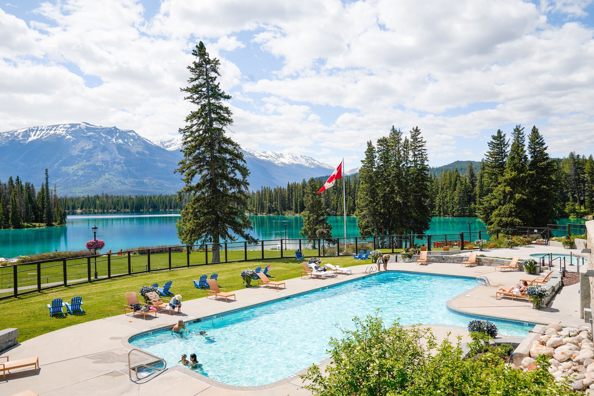 Top Hotels in Jasper from $136 - Expedia