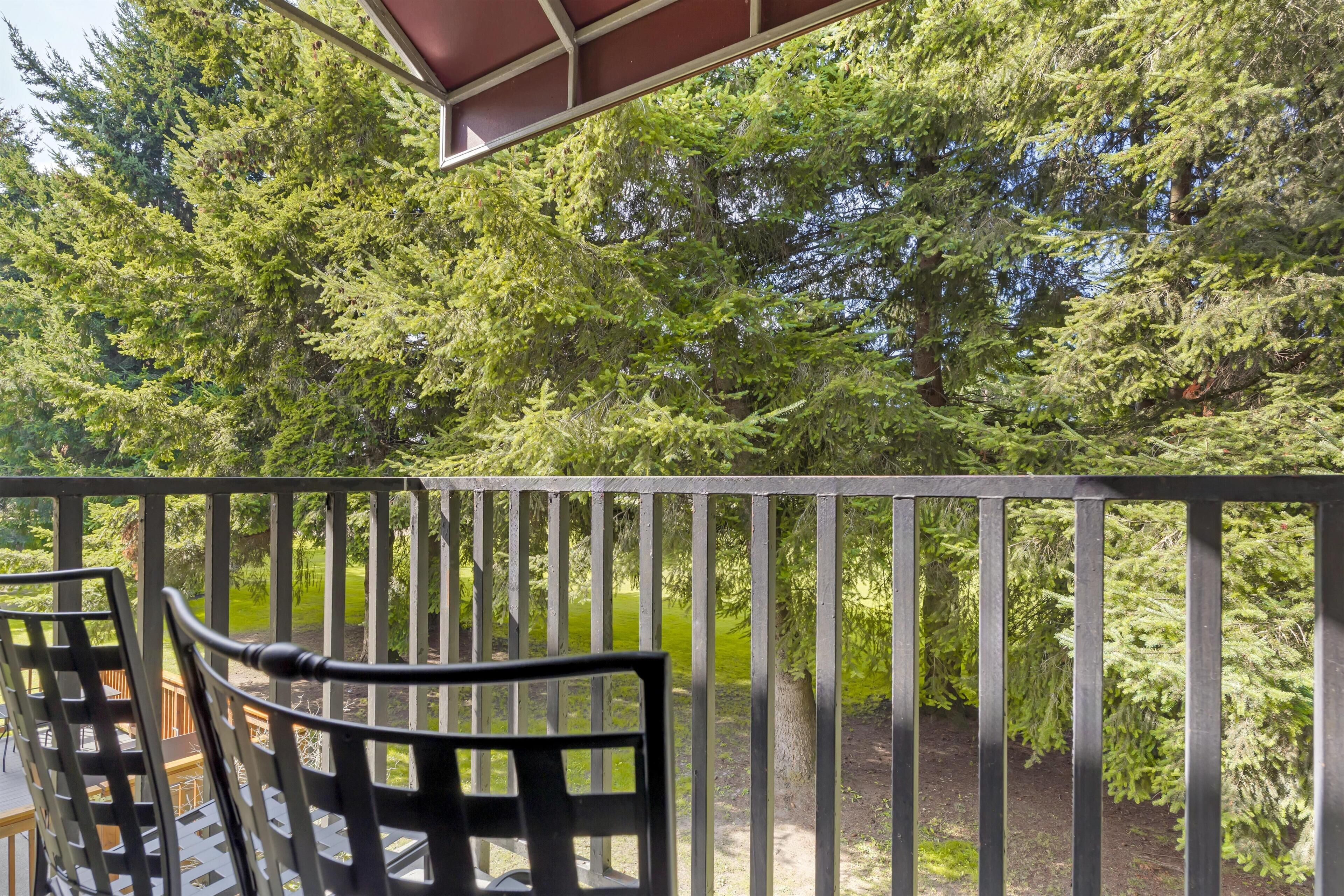 Quarto Standard, 1 cama king-size, não fumadores, varanda | Roupa de alta qualidade, secretária 