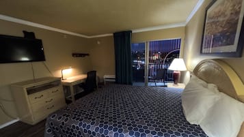 Quarto Standard, 1 cama king-size, não fumadores | Cofre no quarto, Wi-fi grátis, roupa de cama fornecida