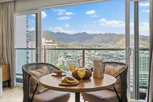 Suíte, 1 quarto, vista para a cidade | Vista do quarto