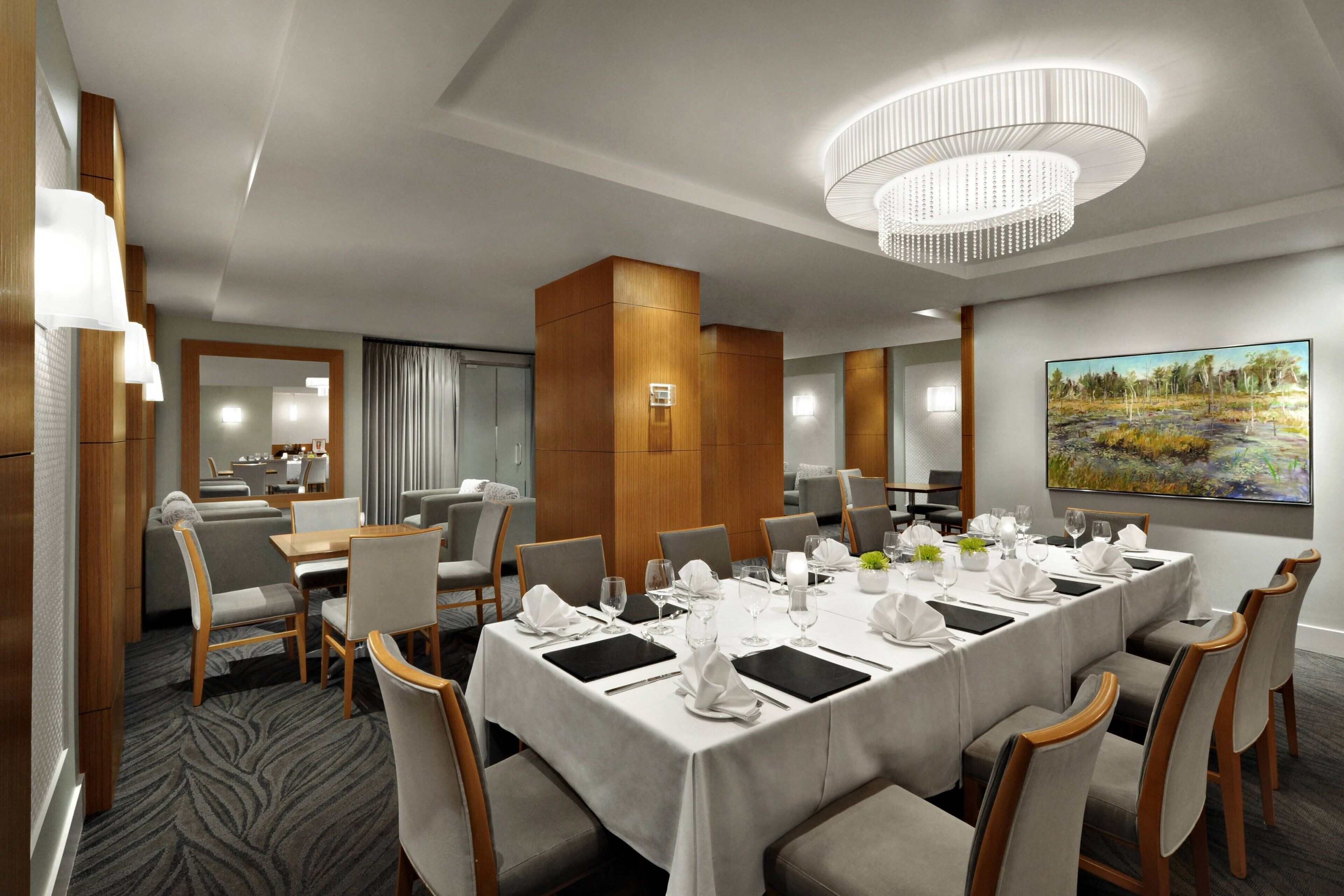 Sheraton Cavalier Saskatoon Hotel Reviews, Deals & Photos 2024 - Expedia