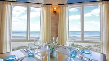 2 restaurantes, pequenos-almoços servidos