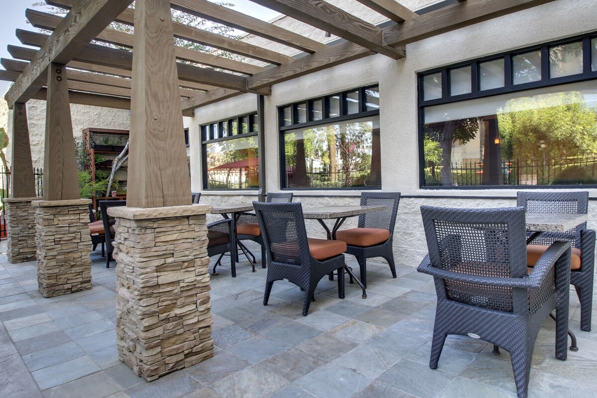 Marriott Riverside at the Convention Center (Hotel) Reviews, Deals ...