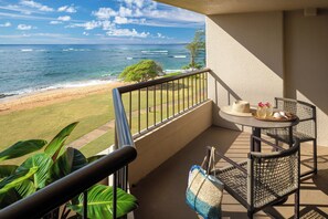 Cofres nos quartos, escrivaninha, espaço de trabalho para notebook