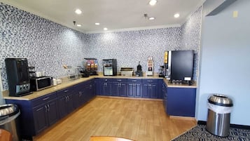 Café da manhã continental grátis todos os dias