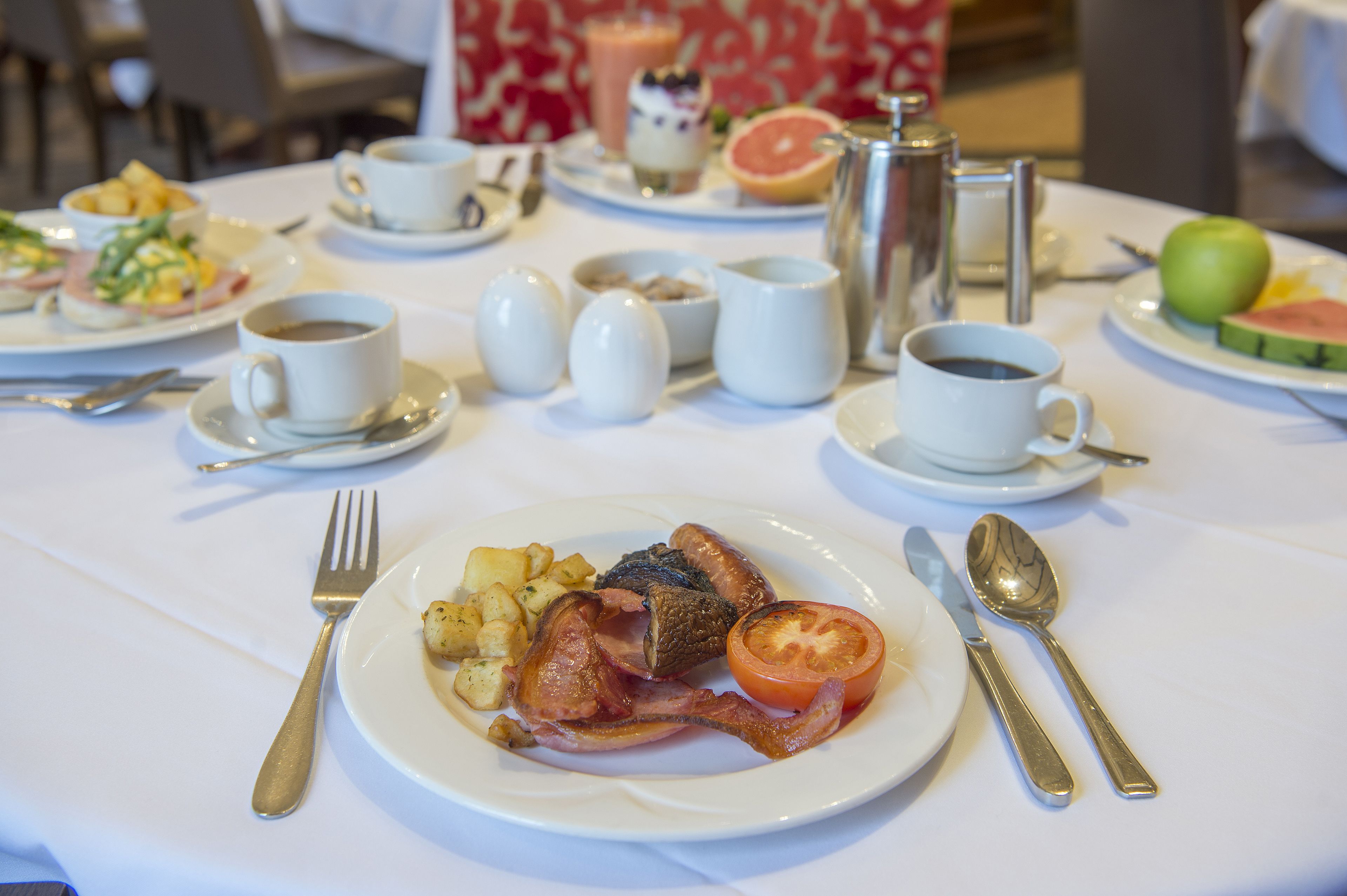 Pequeno-almoço tipo buffet diário (19.95 GBP por pessoa) 