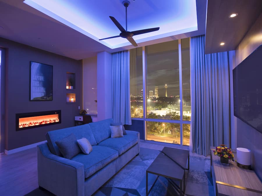 Televisor de ecrã plano de 42 polegadas com canais por cabo, televisor