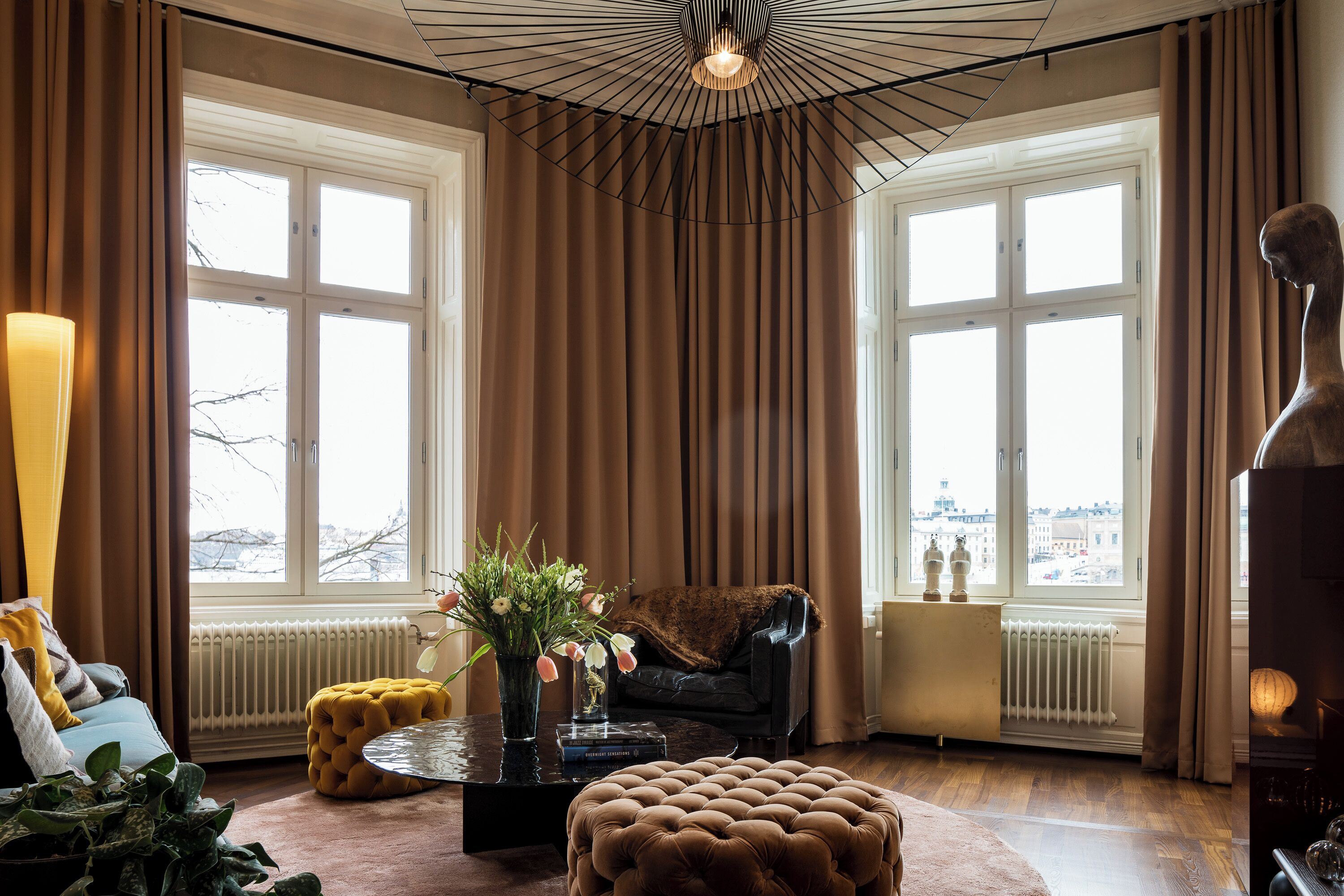 Large King Room | Roupas de cama premium, edredons de pluma, frigobar, cofres nos quartos