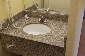 Chuveiro/banheira combinados, produtos de toalete grátis