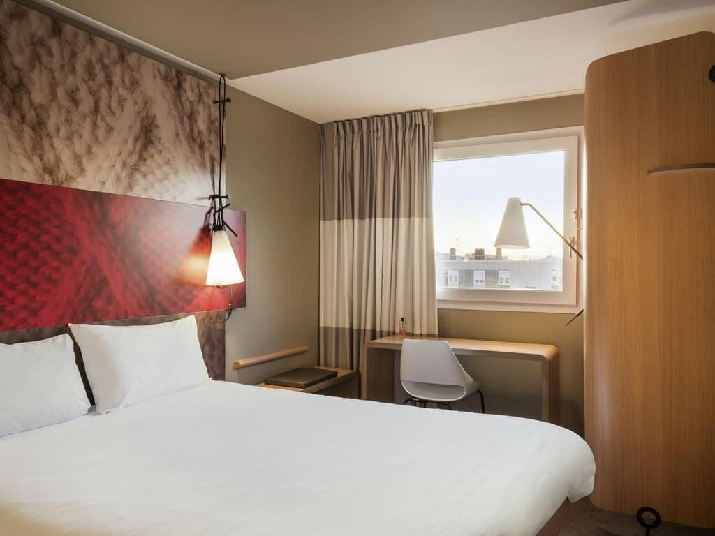 Quarto standard, 1 cama de casal | Escrivaninha, quartos à prova de som, Wi-Fi de cortesia, roupa de cama