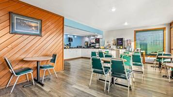 Café da manhã continental grátis todos os dias