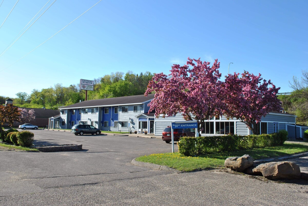 Rodeway Inn Red Wing Reviews, Deals & Photos 2023 - Expedia