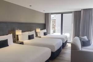 Cofre no quarto, secretária 