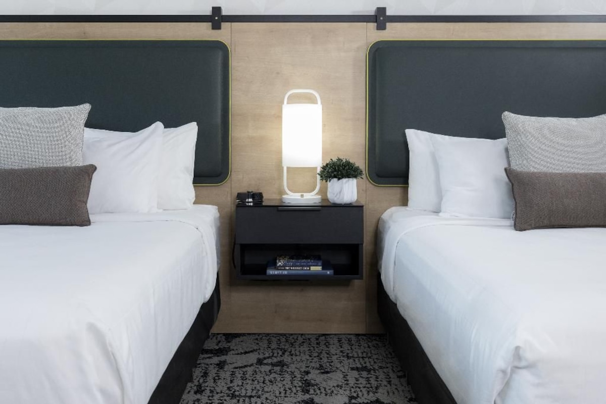 Roupa hipoalergénica, camas de colchão pillowtop, minibar 