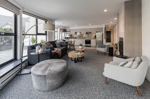 Suíte, 3 quartos | 1 quarto, roupas de cama antialérgicas, camas com colchões pillow-top