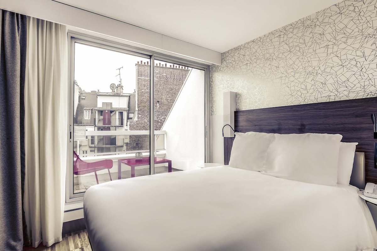 Quarto solteiro clássico, 1 cama de solteiro | Frigobar, cofres nos quartos, escrivaninha, quartos à prova de som