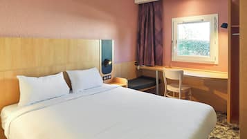 Secretária, Wi-fi grátis, roupa de cama fornecida