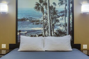 Quarto, 1 cama King, acessível para pessoas com deficiência física | Roupas de cama premium, escrivaninha, cortinas blackout