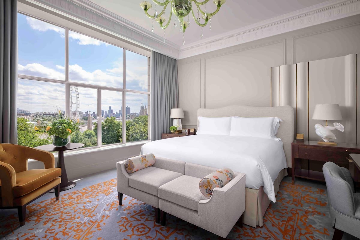 Quarto superluxo, 1 cama King, vista para o rio | 1 quarto, roupas de cama premium, edredons de pluma, frigobar