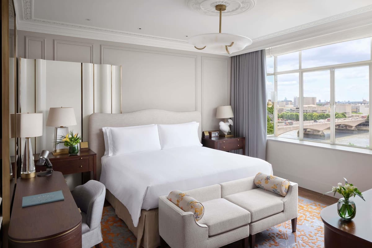 Suíte, 1 quarto, vista para o rio | 1 quarto, roupas de cama premium, edredons de pluma, frigobar