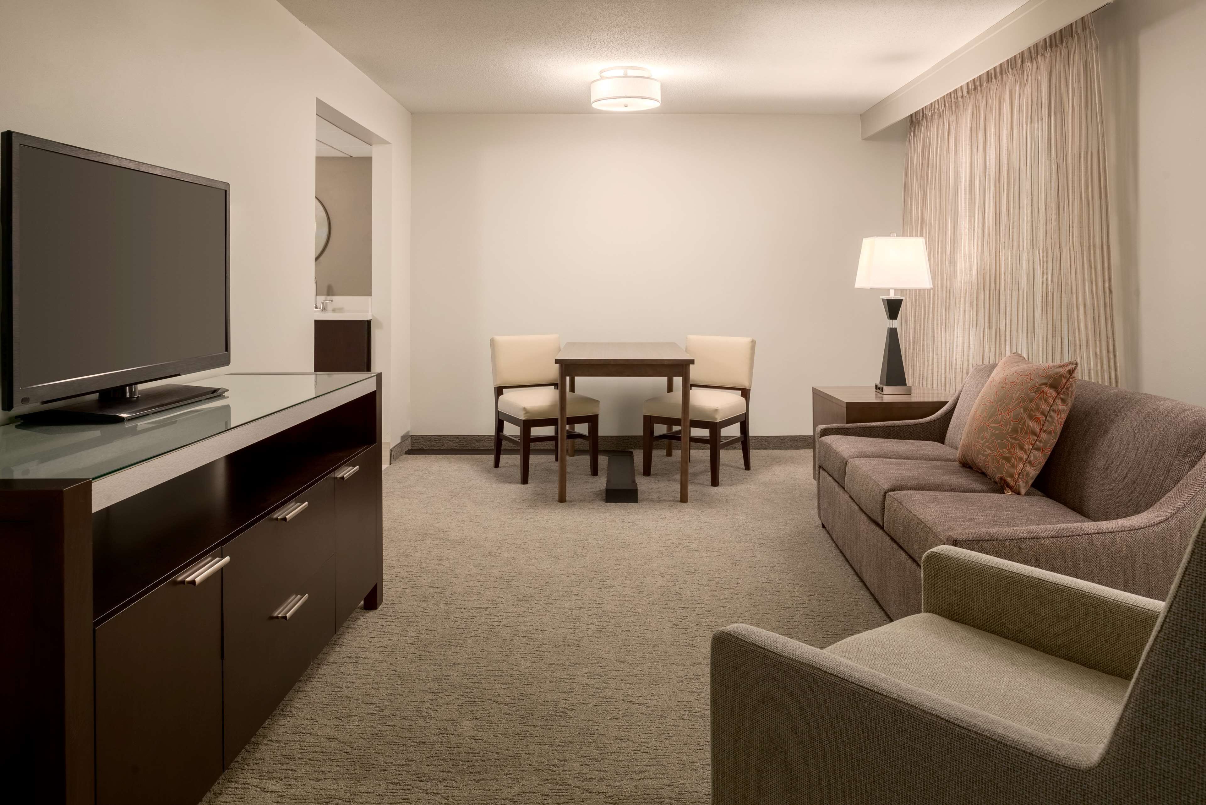 Embassy Suites Milwaukee Brookfield Hotel
