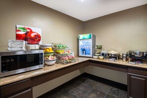 Pequeno-almoço tipo buffet diário incluído 