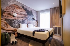 Quarto Standard, 1 cama de casal | Roupa de alta qualidade, cofre no quarto, secretária