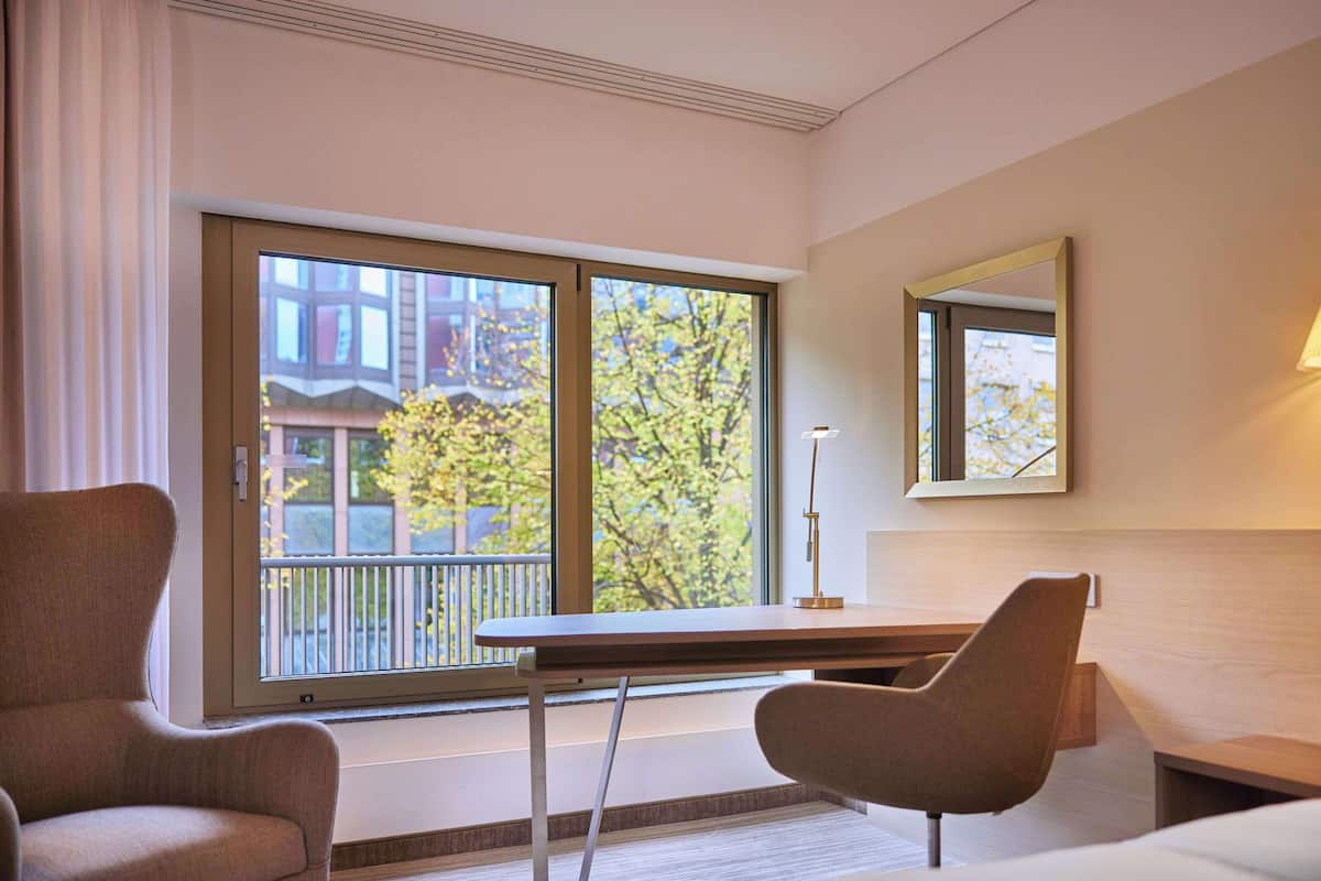 Roupas de cama premium, edredons de pluma, camas com colchões pillow-top