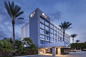 Aloft Miami Dadeland Reviews, Deals & Photos 2024 - Expedia