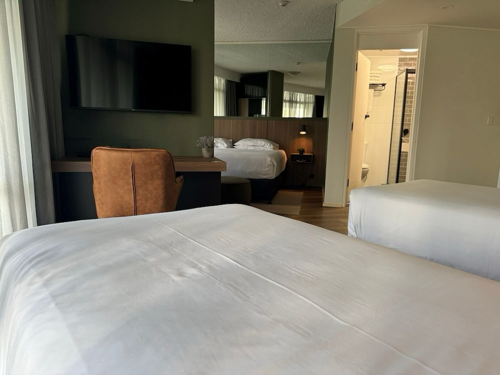 Madison Hotel Tower Mill - Spring Hill