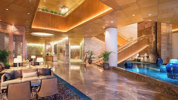 2 bares/lounges, este bar de tapas